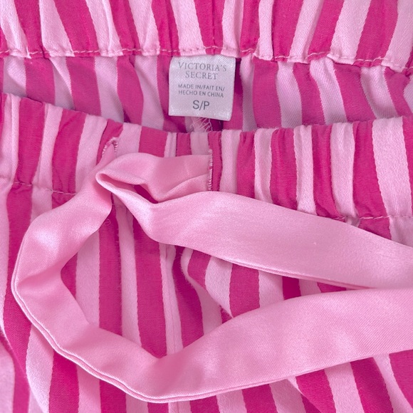Victoria's Secret | Intimates & Sleepwear | Vs 2 Pc Set Candy Stripe ...